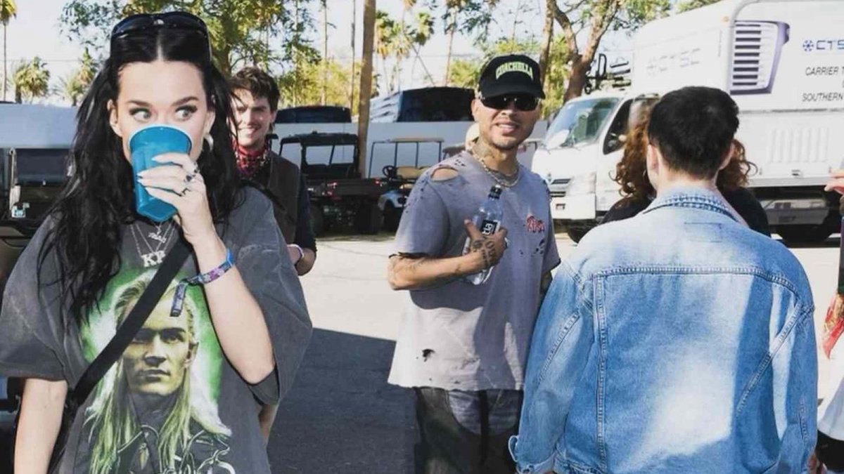Kathy Perry al Coachella con la maglia di Legolas (e chiama Orlando ...