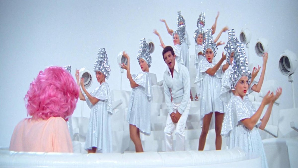 Grease, Frankie Avalon stava per rifiutare il ruolo perché troppo ...