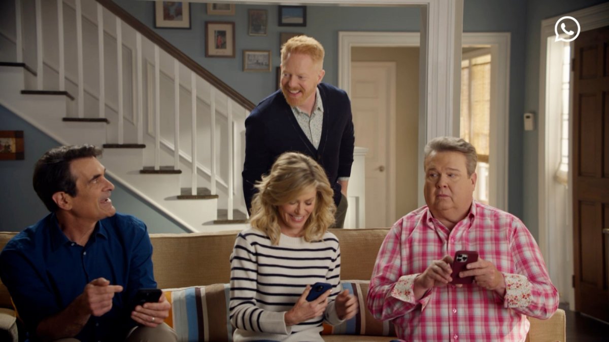 Modern Family: il cast protagonista di una reunion irresistibile per ... Modern Family: il cast protagonista di una reunion irresistibile per ...