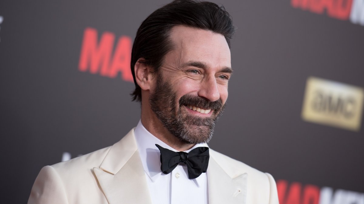 Jon Hamm rivela il ruolo che ha rifiutato nei film DC e conferma che ...