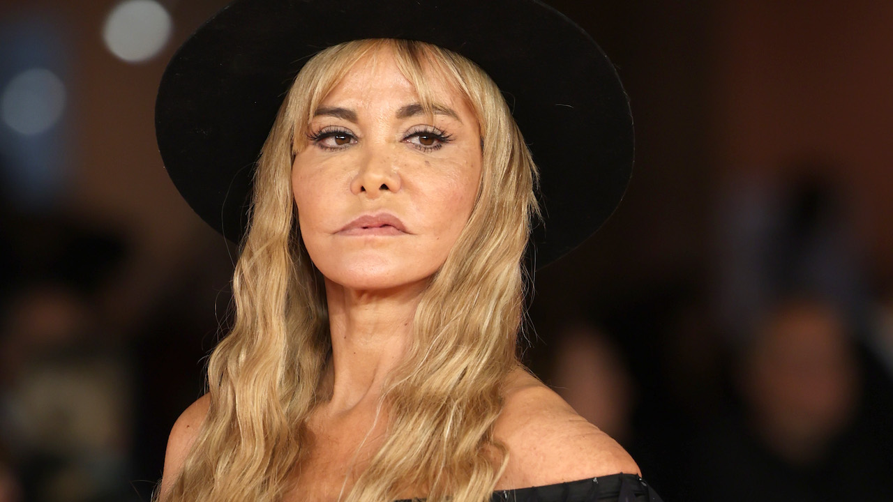 Rosa Chemical, notte bollente con un personaggio dello spettacolo? (E non è Erica Martinelli)