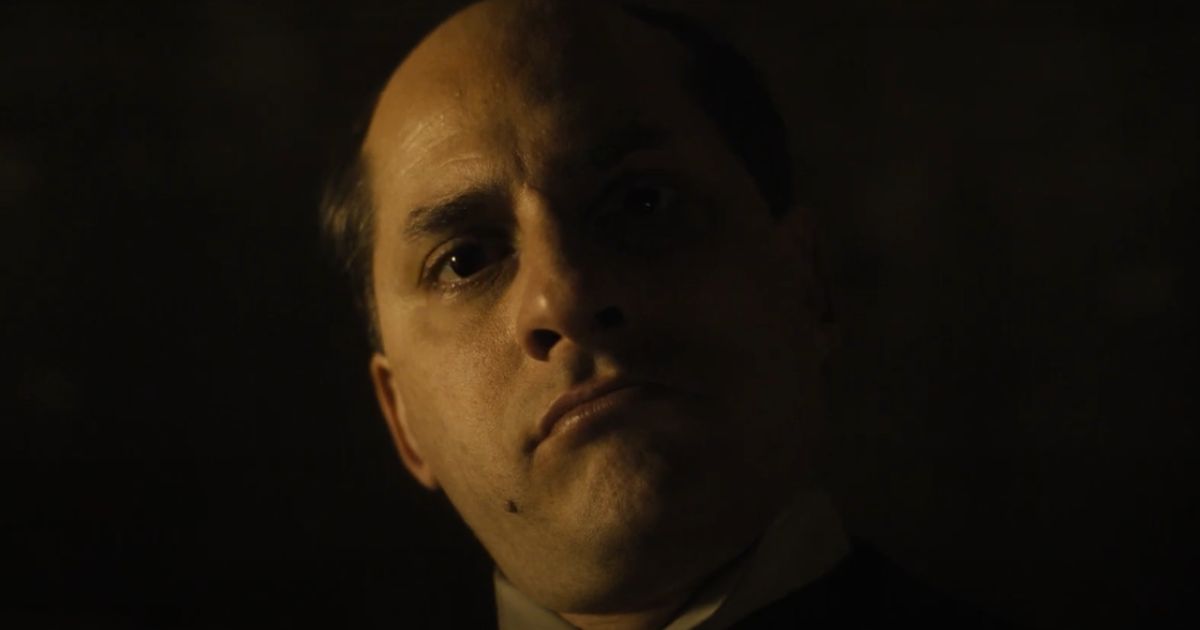 M. Il figlio del secolo: la nostra intervista a Luca Marinelli e Joe Wright - Movieplayer.it