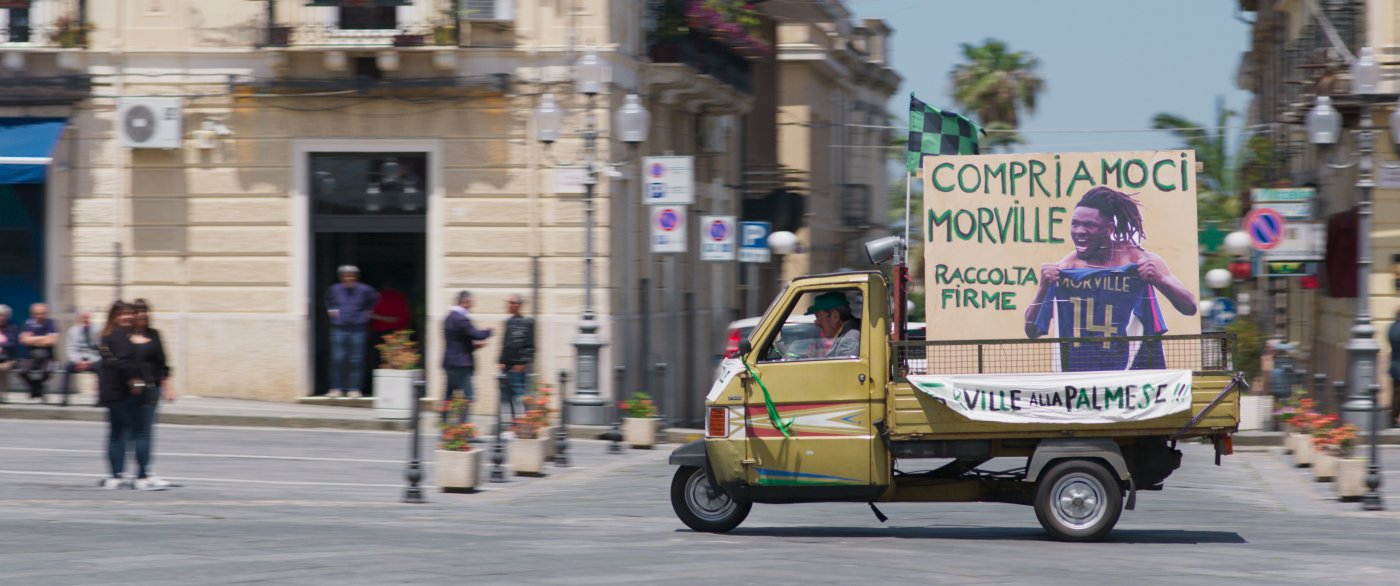 U.S. Palmese, la recensione del film dei Manetti Bros. - Movieplayer.it