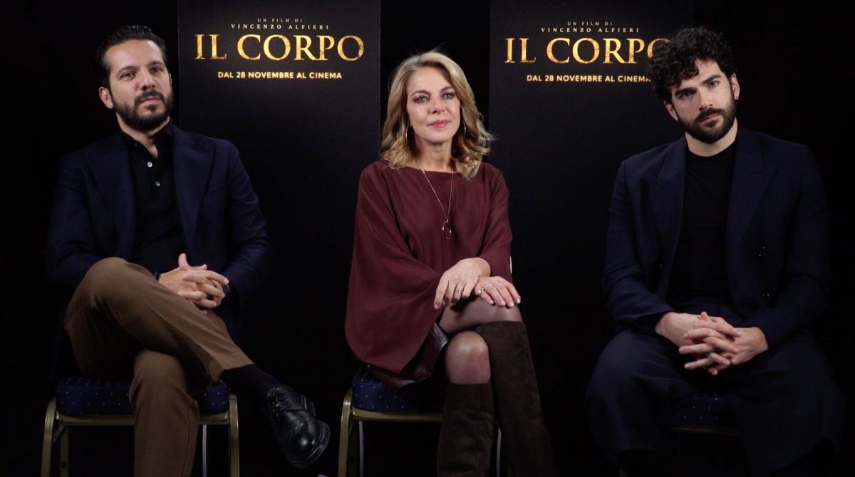 Il corpo: la nostra intervista a Vincenzo Alfieri, Claudia Gerini e ...