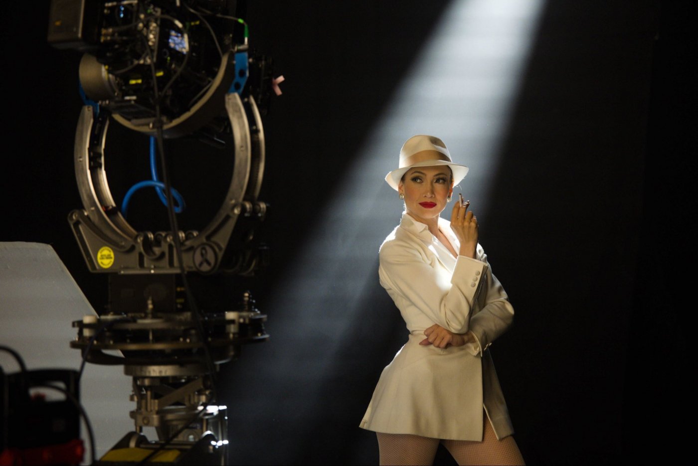 Jennifer Lopez: "Amore e umanità. Kiss of the Spider Woman è ancora ...