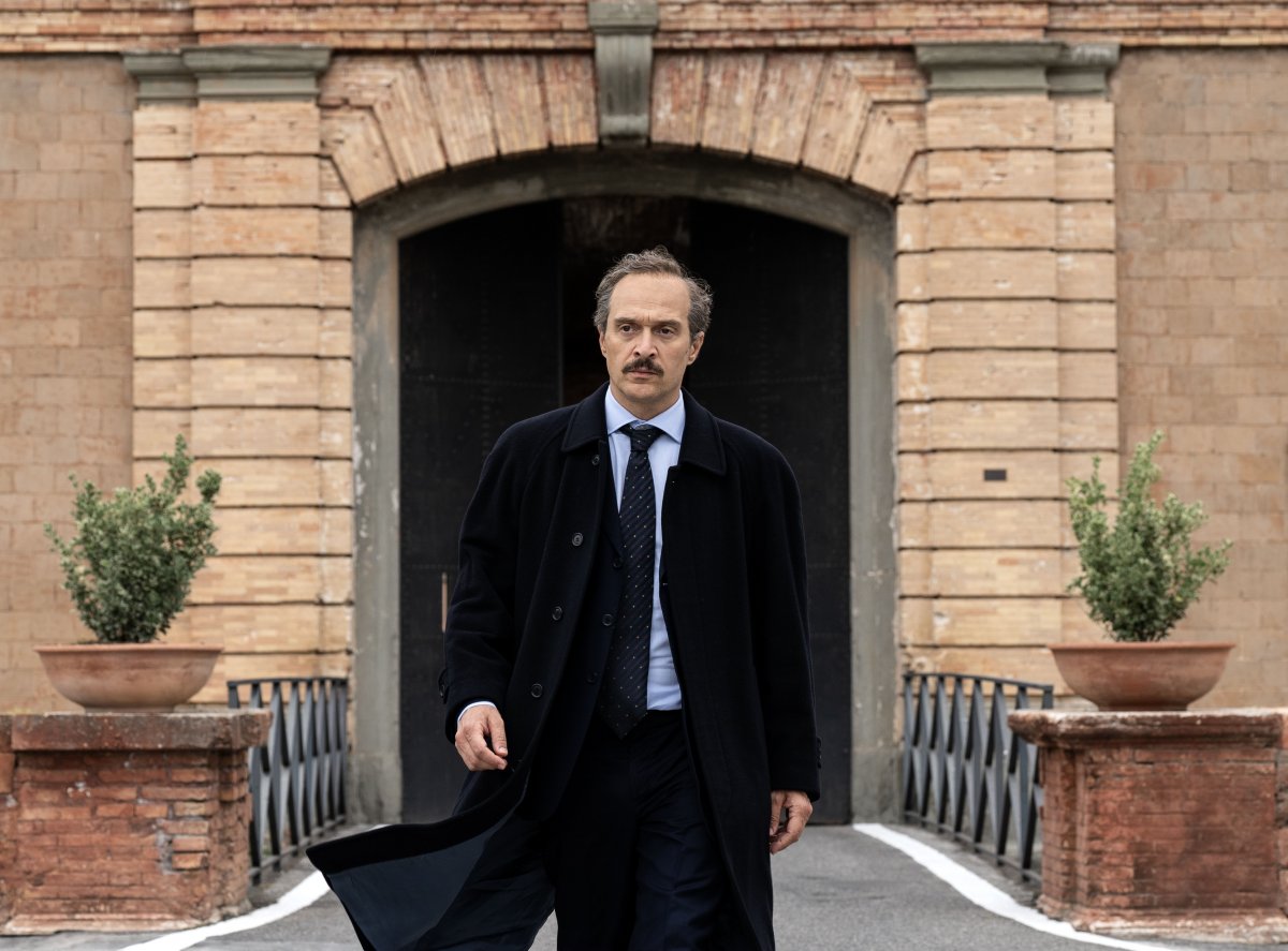 Il nibbio, la promozione è "volante": Claudio Santamaria presenta il ...