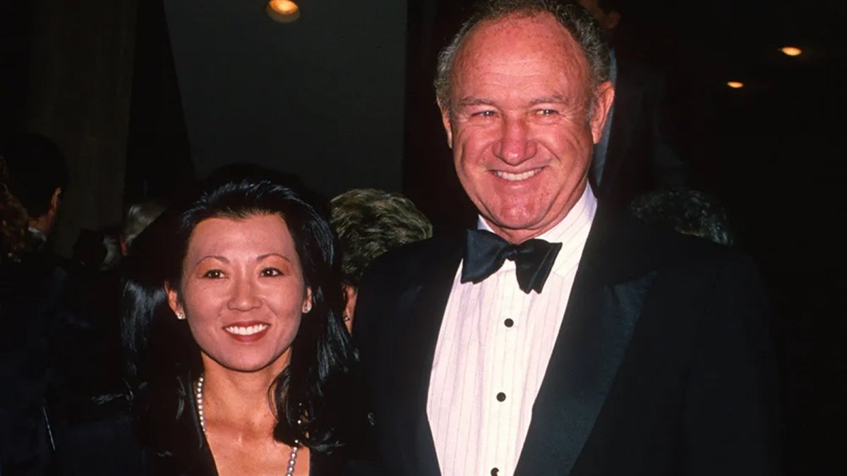 Gene Hackman, secondo l'autopsia, è morto alcuni giorni dopo rispetto ...