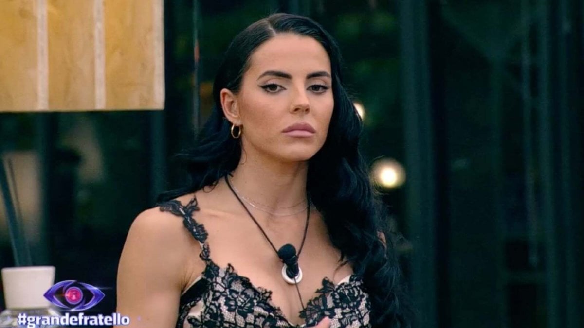 Grande Fratello, Shaila se la prende (finalmente!) con Lorenzo: "Mi ha ...