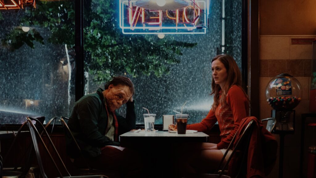 A Different Man: l'intervista al regista Aaron Schimberg - Movieplayer.it
