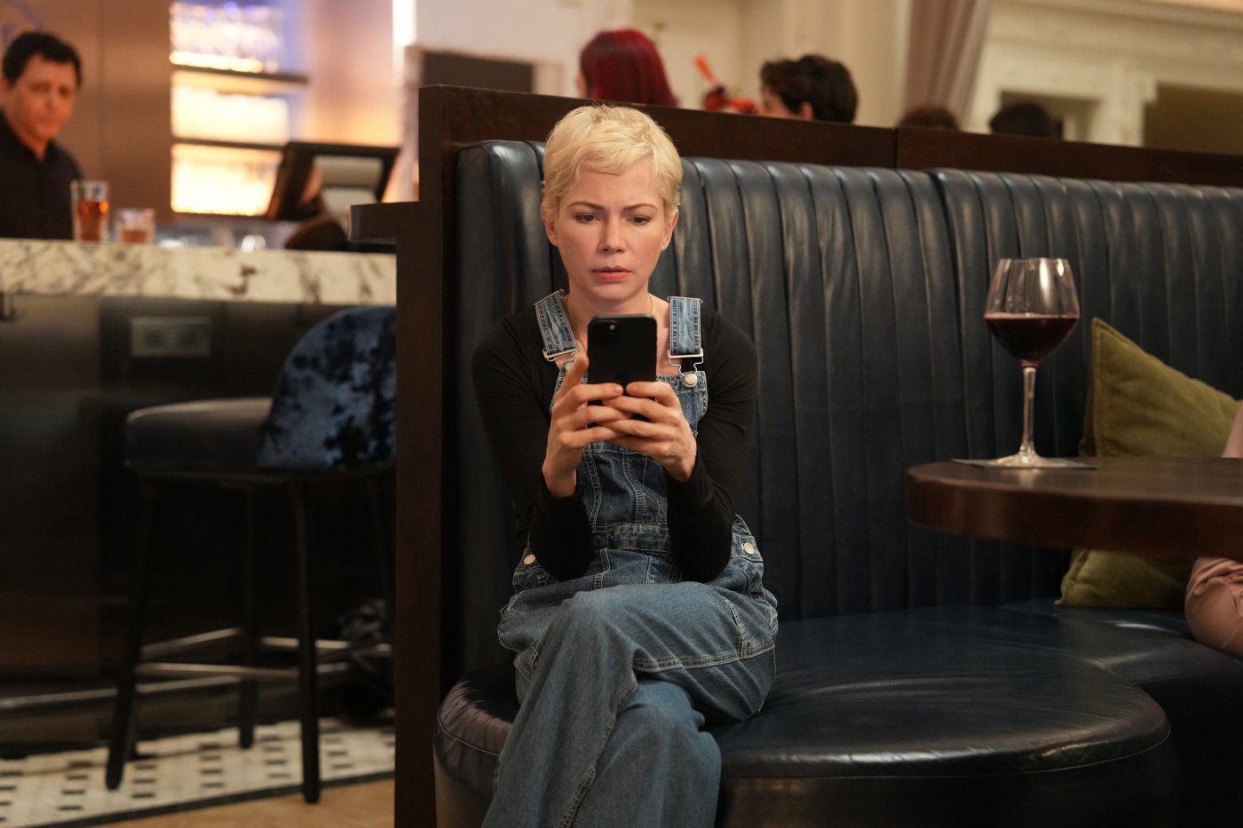 Dying For Sex, la recensione della serie Disney+ con Michelle Williams ...