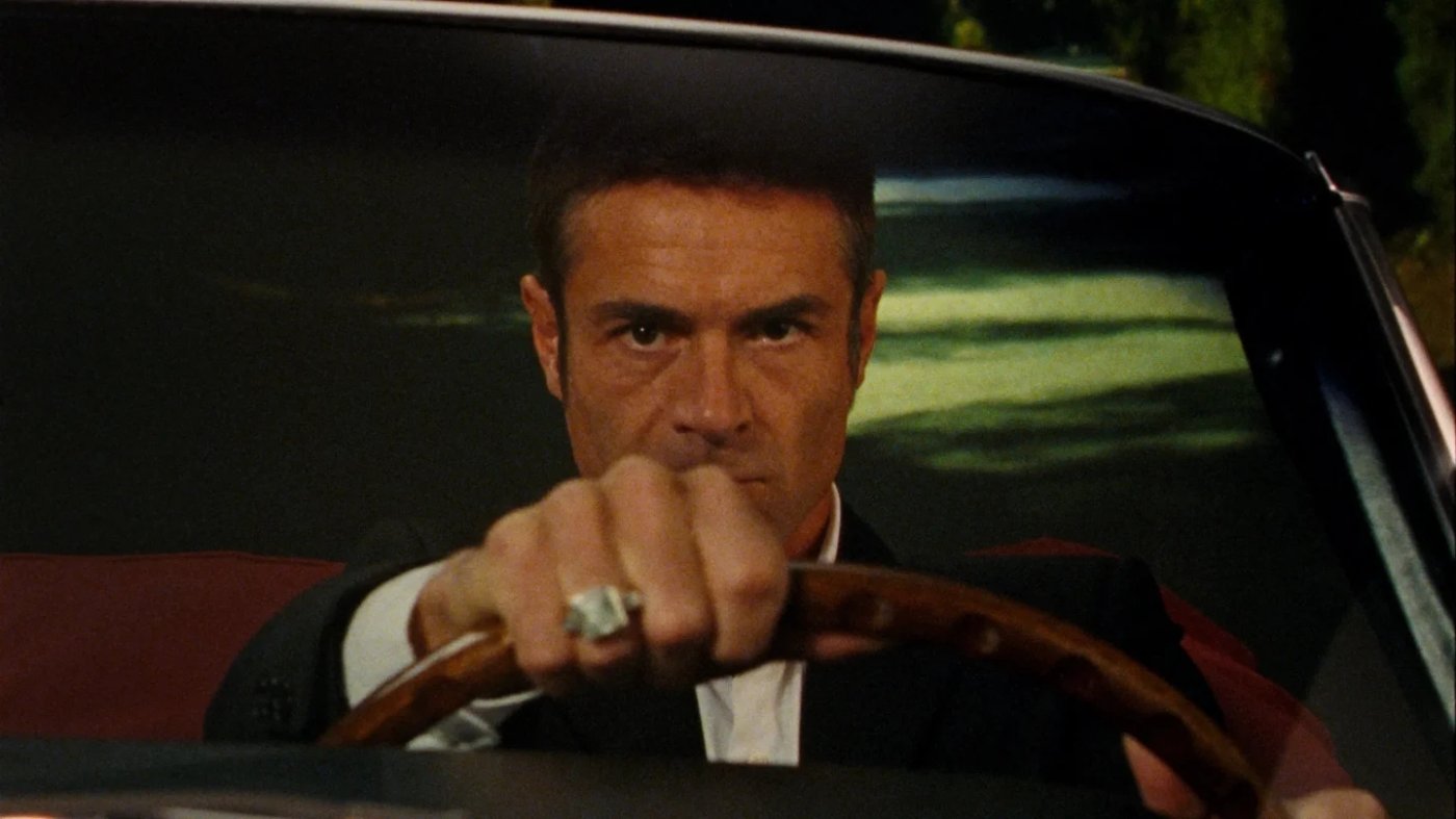 Reflection in a Dead Diamond, la recensione del film di Hélène Cattet e Bruno Forzani ...