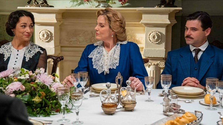 La Promessa anticipazioni 7 ottobre: Angela fa una rivelazione a sua madre Leocadia