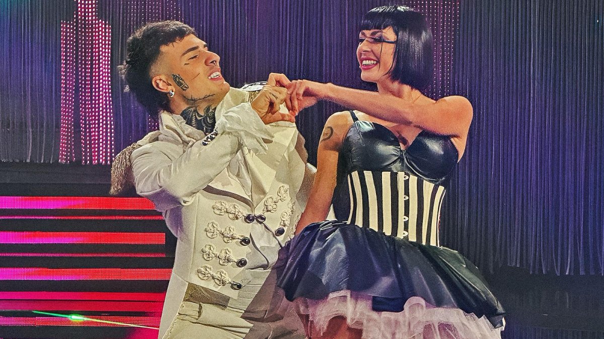 Ballando con le Stelle, pagelle terza puntata: Carlucci posseduta da Carlo Conti, Coriandoli ...